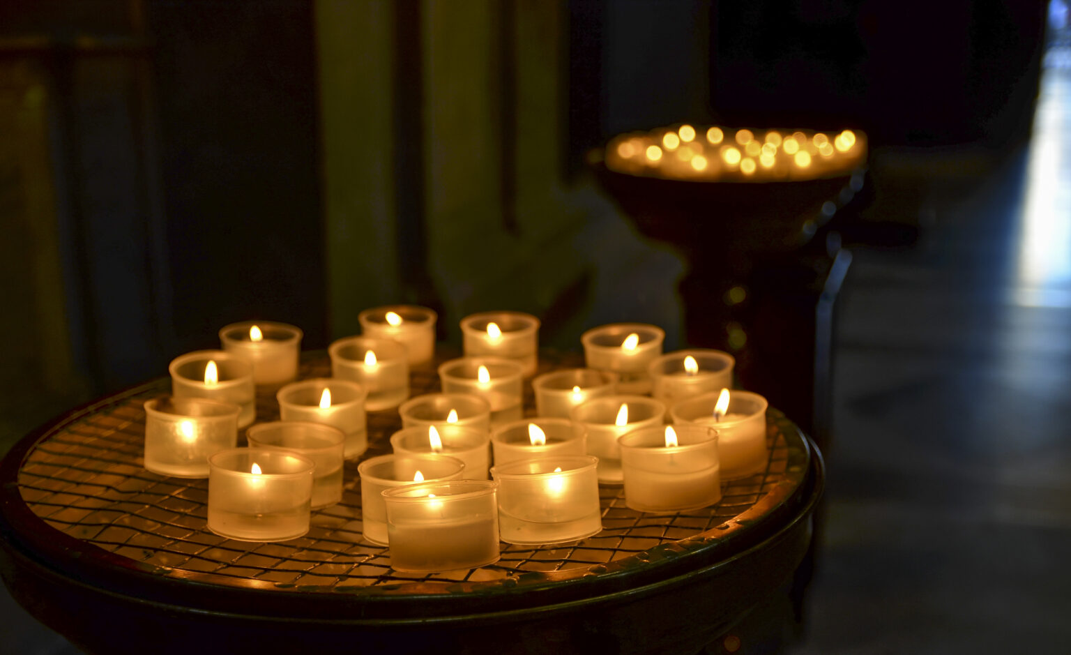 August feasts: St. Lawrence - CatholicIntl.com